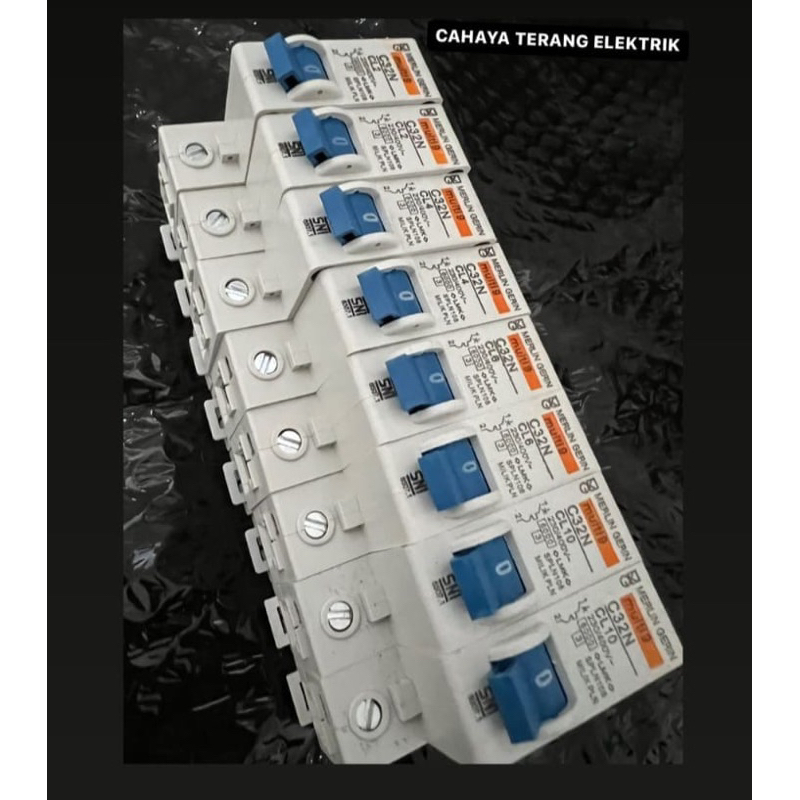 Jual MCB MERLIN GERIN 1 PHASE 2A 4A 6A 10A 16A 20A 25A 32A 40A | Shopee Indonesia