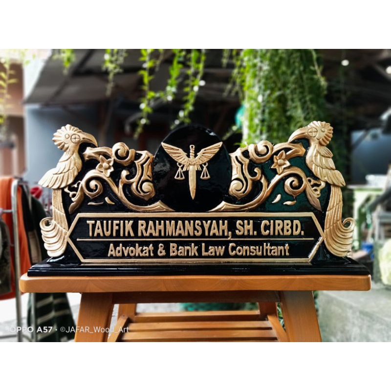 Jual Papan Nama Meja Kantor Ukir Jati, Papan Nama Jabatan Logo Custom ...