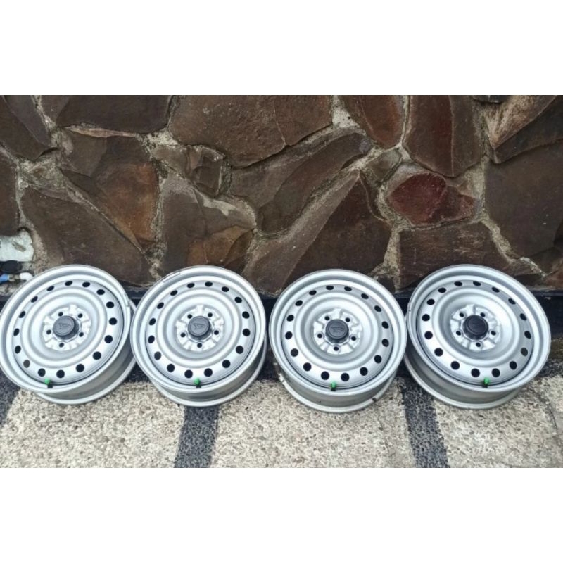 Jual 4 Velg kaleng R16 PCD 5x114 original daihatsu terios masuk ke rush ...