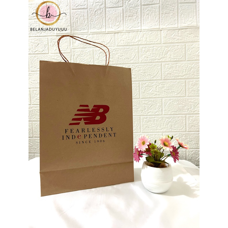 Jual Paper Bag New Balance Medium Pembungkus Kado | Shopee Indonesia