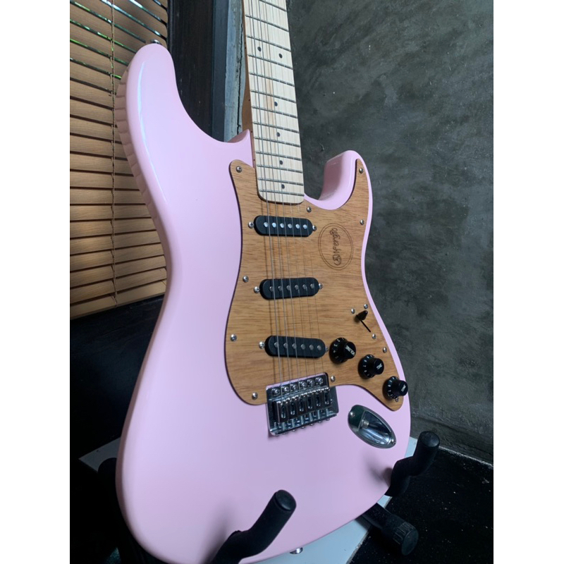 Jual GITAR ELEKTRIK ORIGINAL DIFERGIO LEOPARD WOODY PINK | Shopee Indonesia