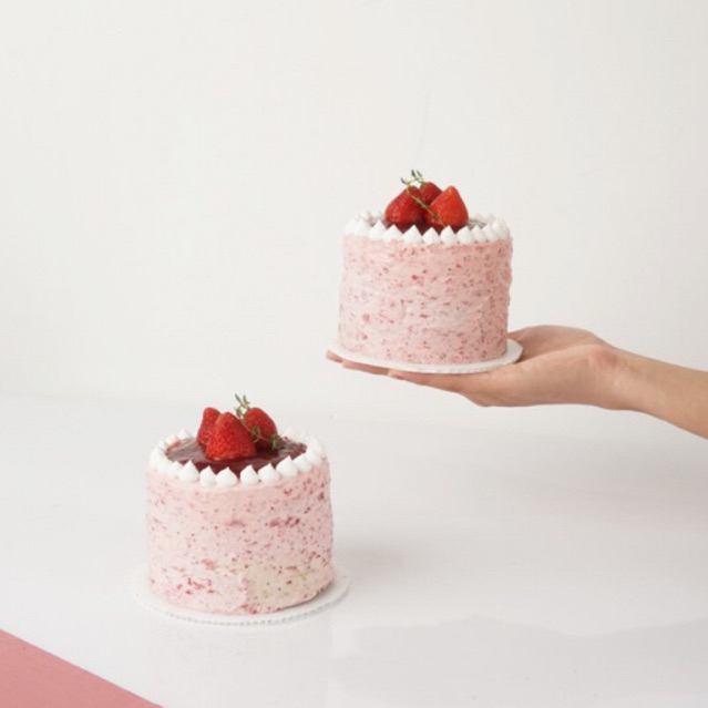 Jual Strawberry Mini Cake (10cm) - Vegan & Gluten Free Cake | Shopee ...