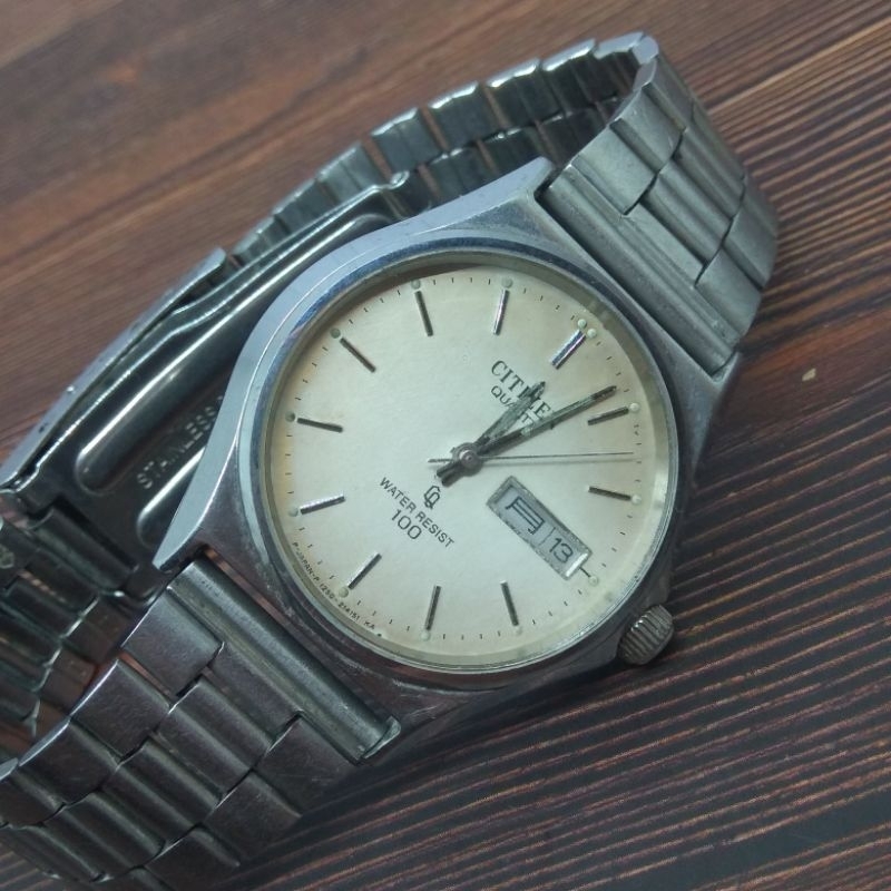 Jual Jam tangan Vintage Citizen quartz 4 - 212924 original | Shopee ...