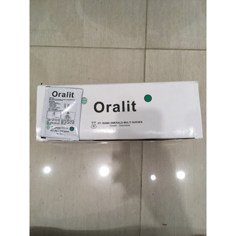 Jual oralit 1 box isi 100 sachet - EXP 8/2026 | Shopee Indonesia