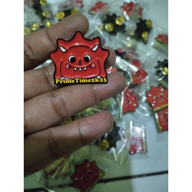 Jual enamel pin custum/enamel pin custom/menerima pesanan design bebas ...
