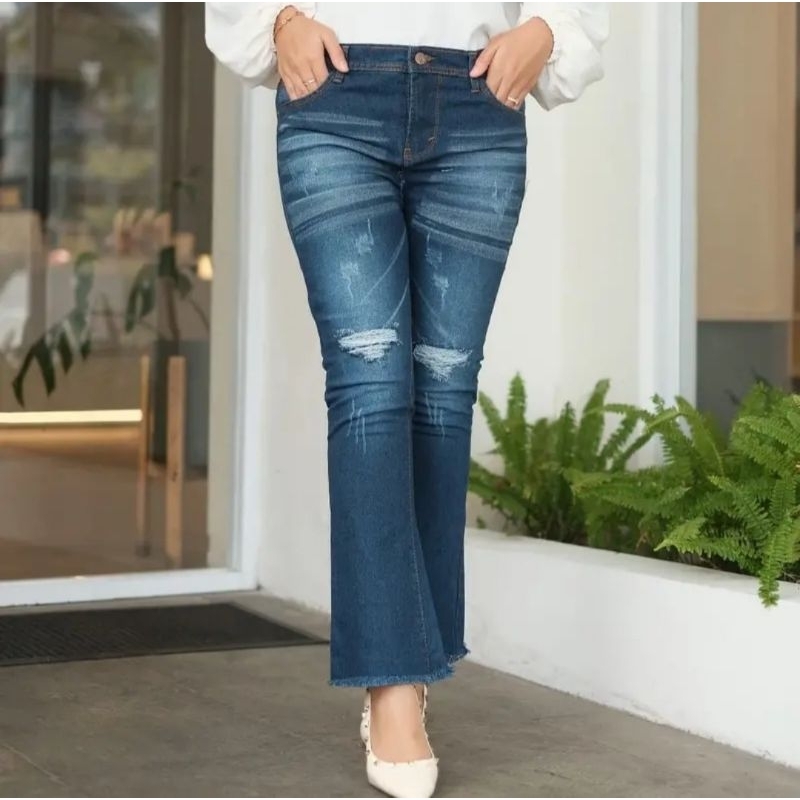 Jual Ootd Natasha Jeans Cutbray Vintage Viral Kekinian Rekomendasi ...