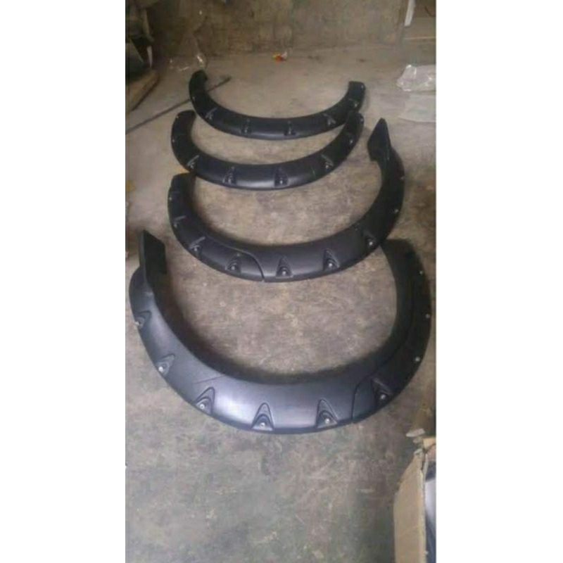 Jual Over fender model baut dan polos terios dan rush murah | Shopee ...