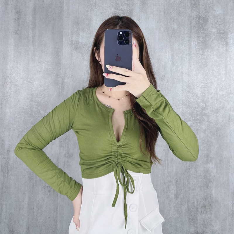 Jual Crop top V serut longsleeve | Shopee Indonesia