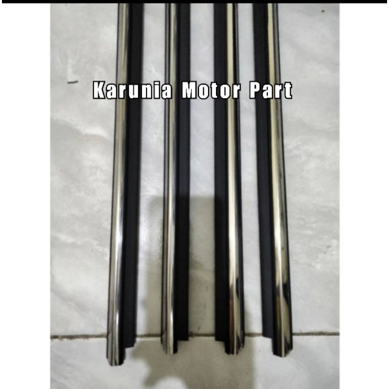 Jual Karet Pelipit list Lis kaca wheater strip Mobil Rush Terios Lama ...
