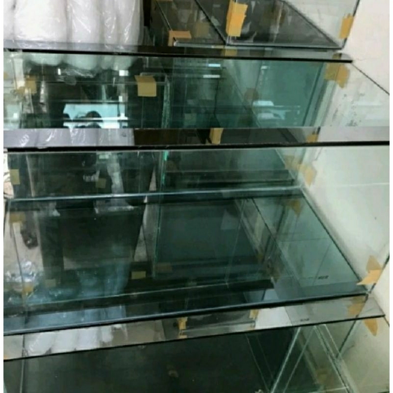 Jual aquarium 80x40x40 aquarium kaca polos aquarium kaca | Shopee Indonesia