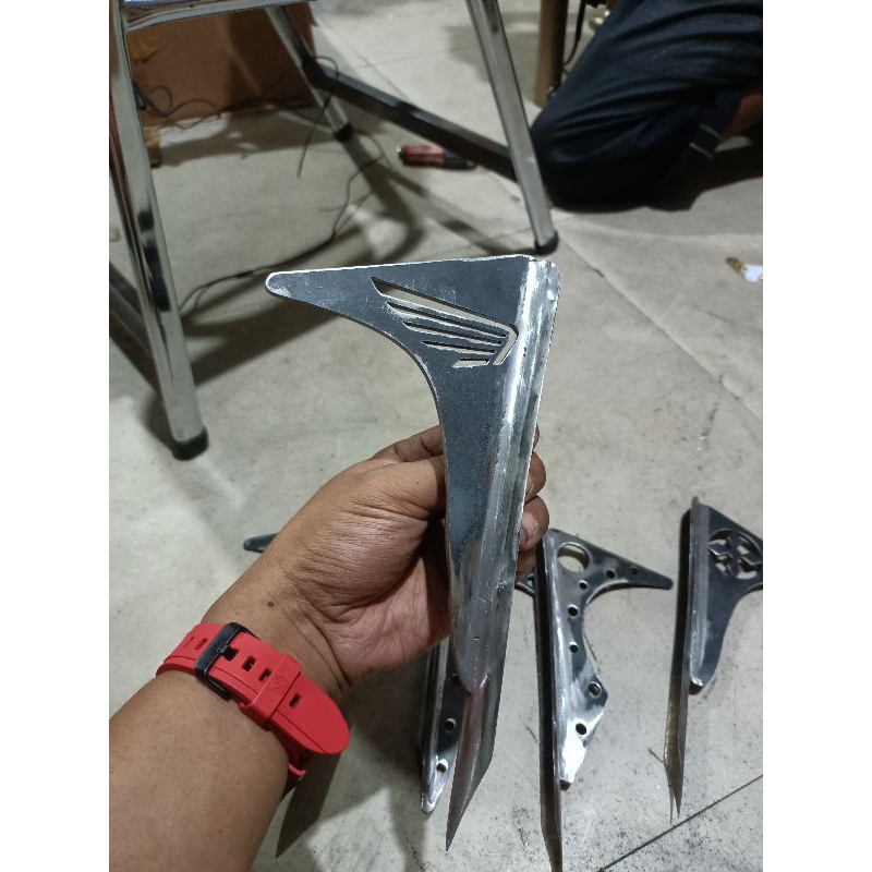 Jual SUDUT SIKU RANGKA DEPAN CB GL100 TOMBAK/PEMANIS RANGKA DEPAN CB ... Jual SUDUT SIKU RANGKA DEPAN CB GL100 TOMBAK/PEMANIS RANGKA DEPAN CB ...
