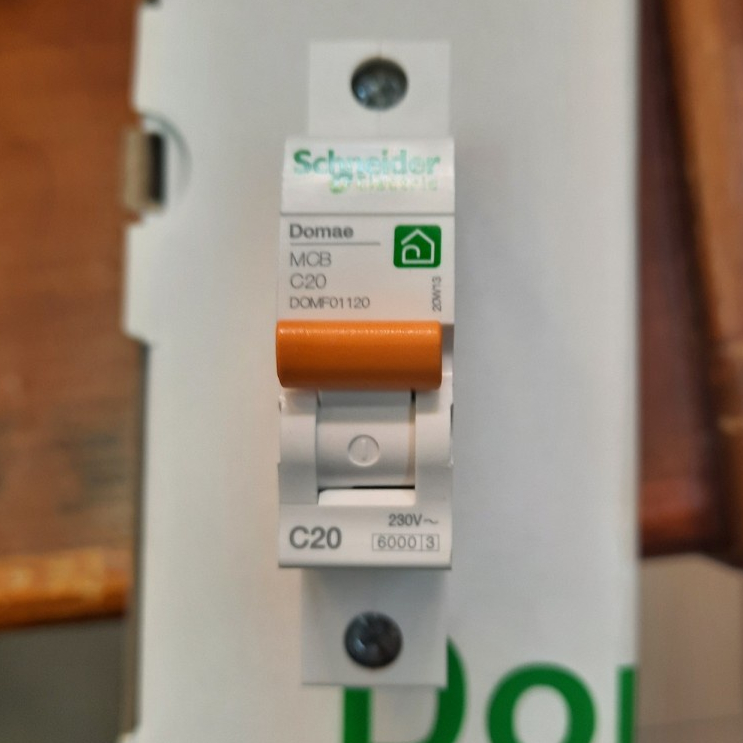 Jual MCB Domae Schneider 1P 20A 6kA - DOMF01120 | Shopee Indonesia