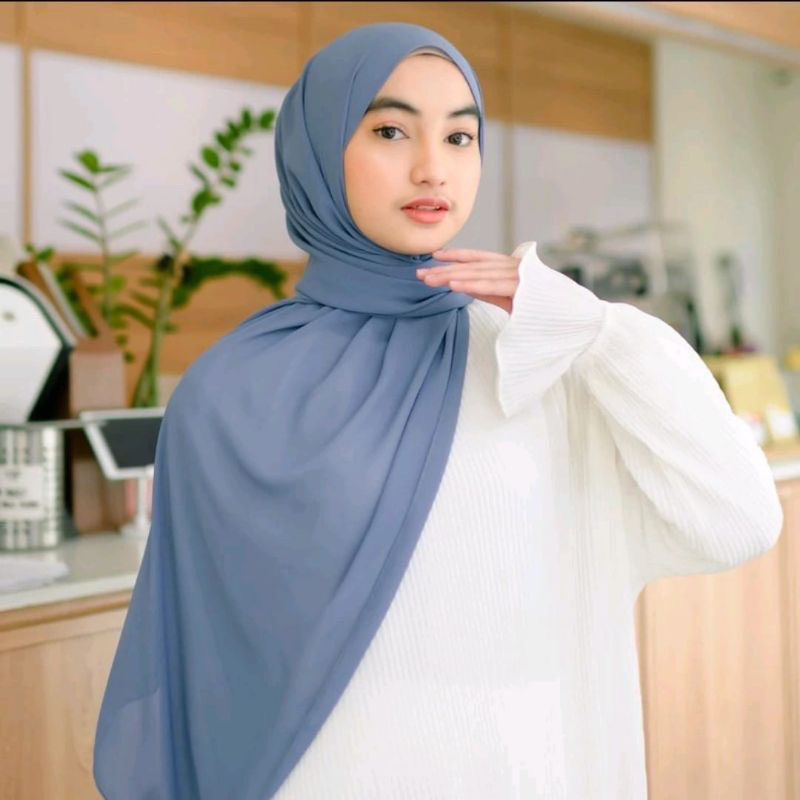 Jual Pashmina Cerutty Baby doll// Hijab pashmina polos Ceruty baby doll premium | Shopee Indonesia