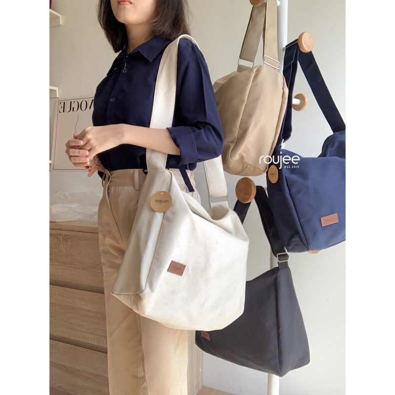 Jual ROUJEE QUATRO TOTEBAG - TAS SELEMPANG | Shopee Indonesia