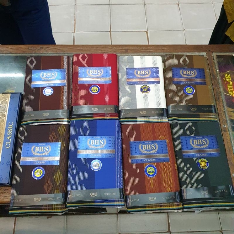 Jual Sarung BHS Classic Gold KWG, DKA, DKB, DKH ORIGINAL | Shopee Indonesia