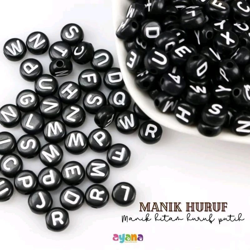 Jual 25g Manik pipih hitam huruf putih manik alphabet abjad | Shopee Indonesia