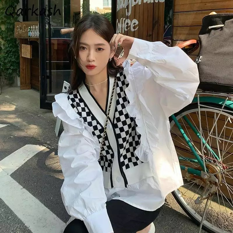 Jual RUFFLE BLOUSE KERAH V NECK KNITTED PATCHWORK BLOUSE RAJUT | Shopee ...