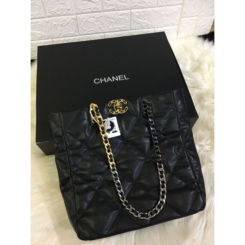 Jual Chanel 19 Shopping Bag with Magnet Box | Shopee Indonesia