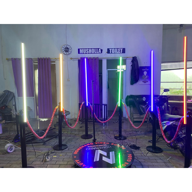 Jual Tiang Antrian Pembatas Antrian Lampu TL Neon T5 LED Tiang Pembatas ...