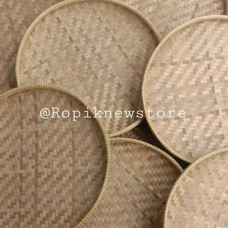 Jual Tampah bambu/Nampan bambu/Nyiru ( Size Besar ) | Shopee Indonesia