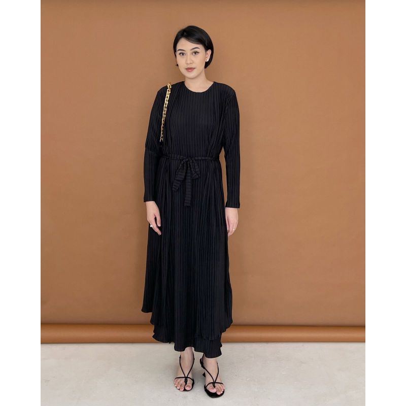 Jual TRICK & TRICKY ARA DRESS SET BLACK | Shopee Indonesia
