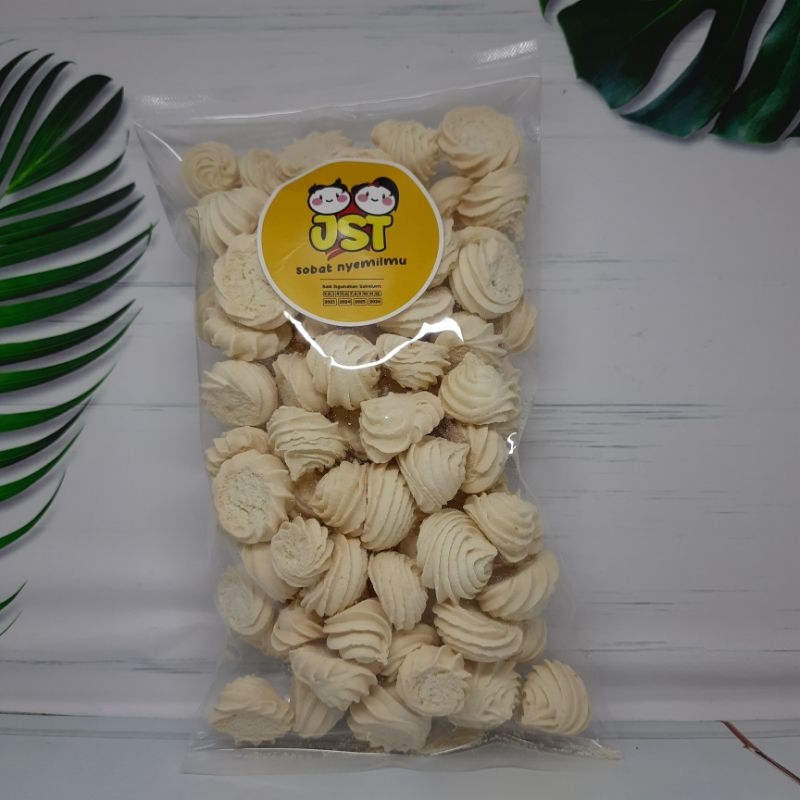 Jual [250gr] Kue Kering Sagu Susu Cookies Jember Snack Time | Shopee ...