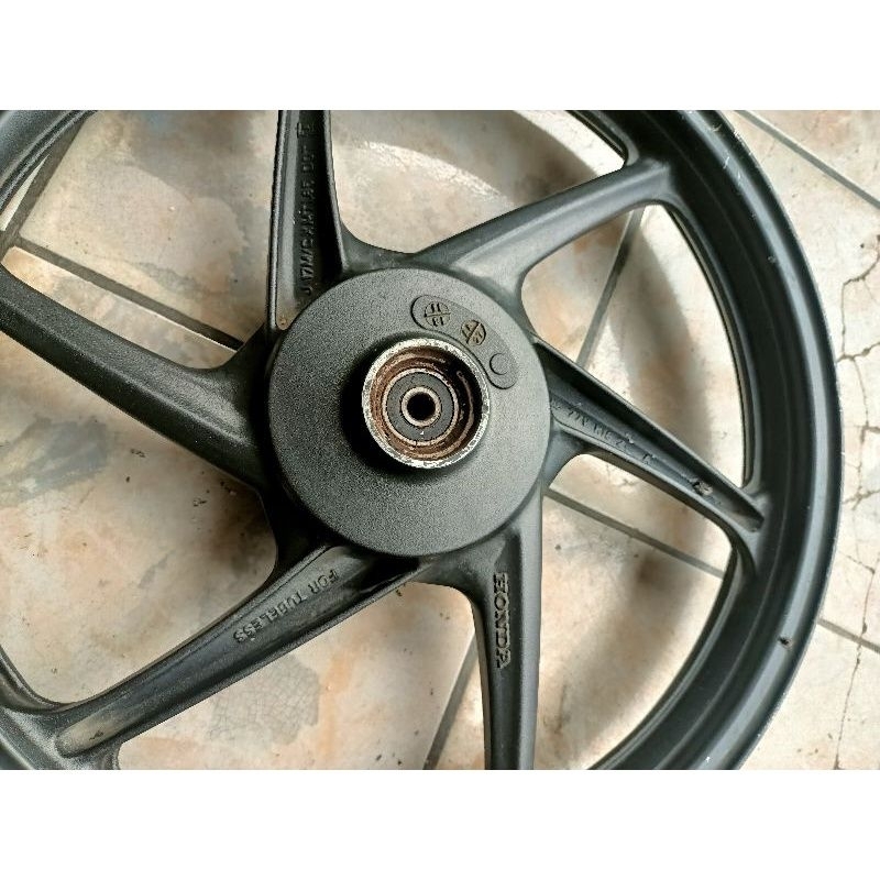 Jual pelk depan motor Megapro Verza cbr masuk original Honda | Shopee ...