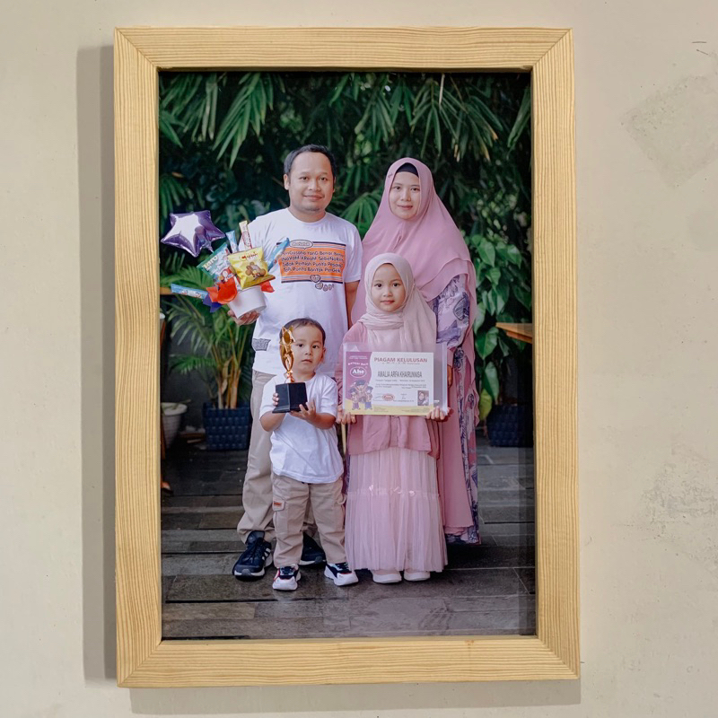Jual Paket Cetak Foto + Bingkai ukuran A4 21x30 Pigura Kayu Hadiah Kado ...