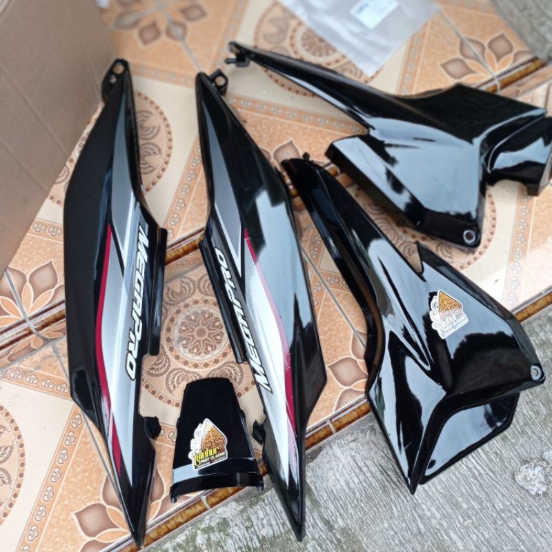 Jual Body tebeng motor megapro primus lis 2006- 2009 | Shopee Indonesia