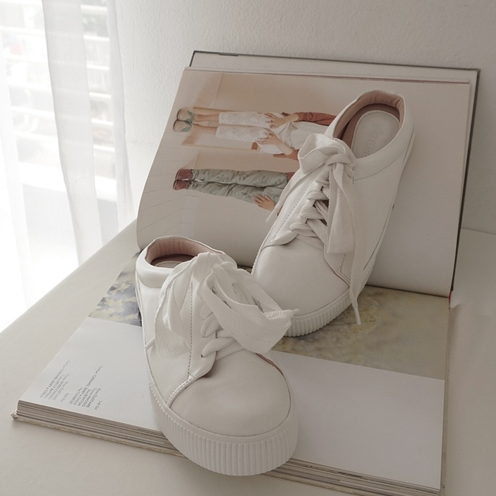 Jual Pixfootwear Pix Studio x Nikita Kusuma White Deiji Slip On ...