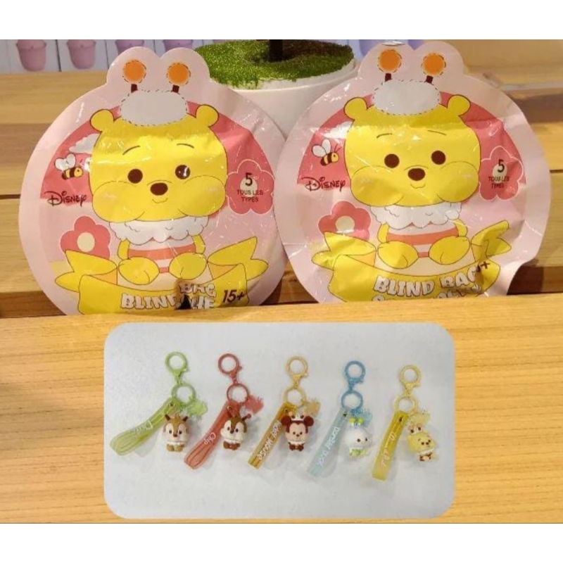Jual Miniso Disney Series Honeybee Theme Keychain Blind Bag Gantungan ...