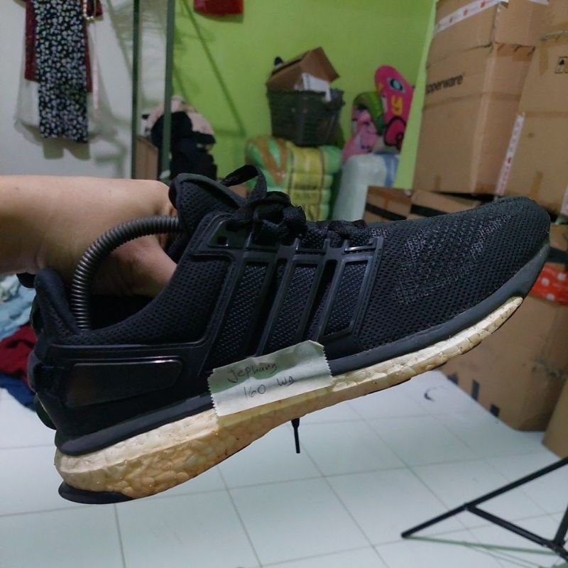 Jual Sepatu Second | Shopee Indonesia