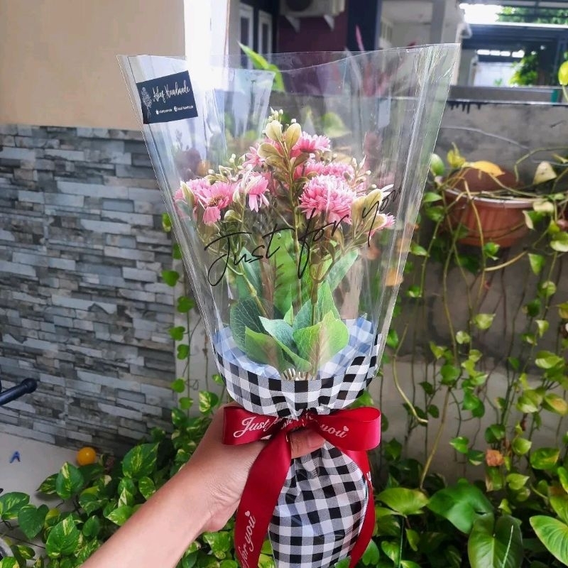 Jual Buket Bunga Unik Elegan Cantik Untuk wisuda enggagement hadiah ...