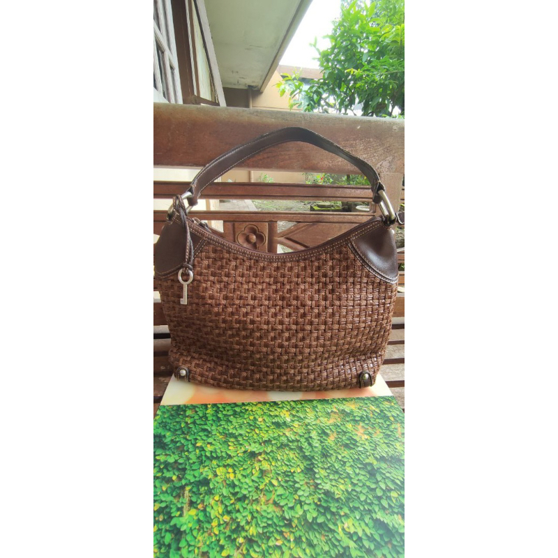 Jual Preloved Tas Fossil Woven / Anyam Brown Shoulder Bag | Shopee ...