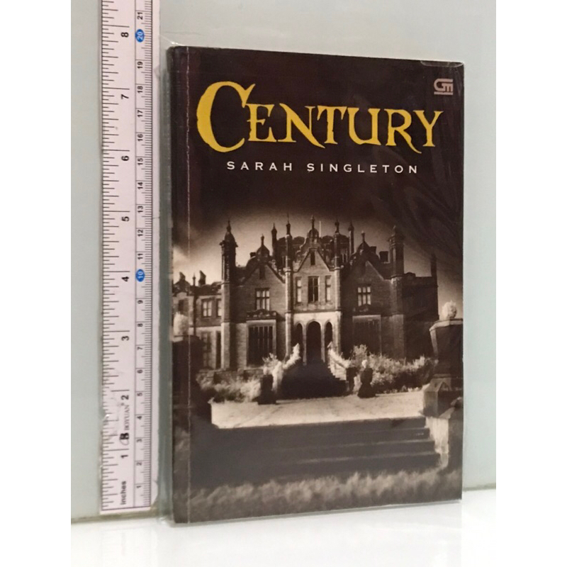 Jual CENTURY SARAH SINGLETON | Shopee Indonesia