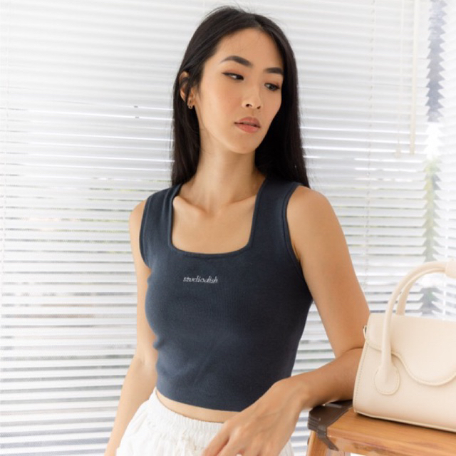 Jual STUDIO DISH - Kim Tank Top | Basic Lembut | Shopee Indonesia