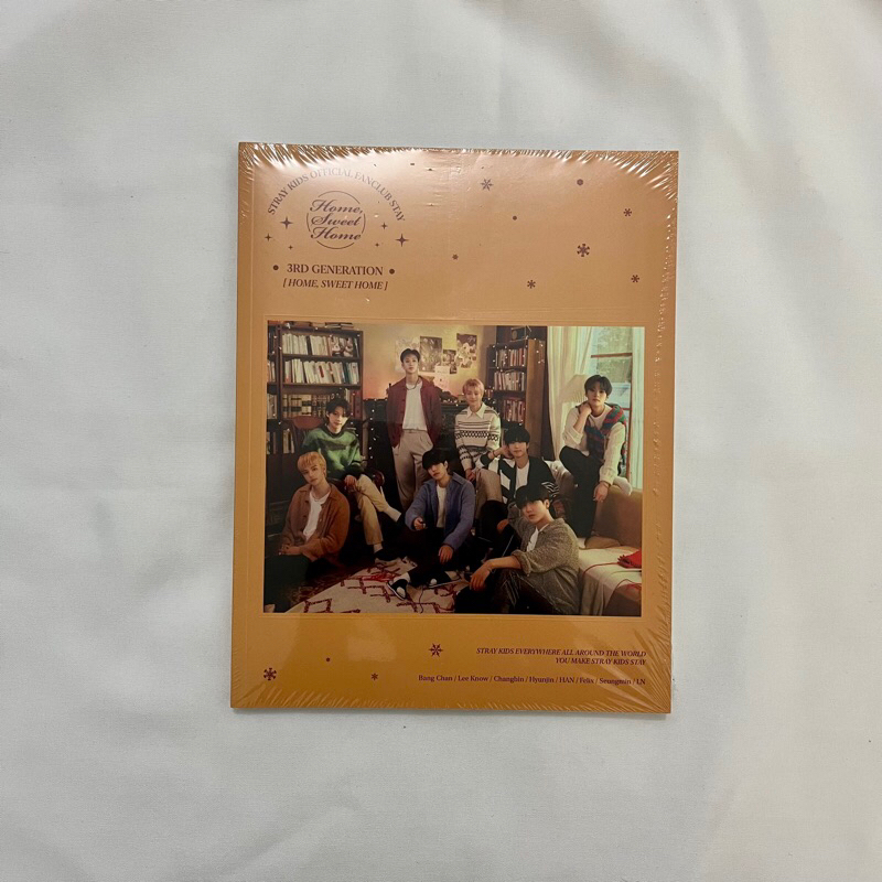 Jual stray kids official fanclub 3rd gen stay photobook | Shopee Indonesia