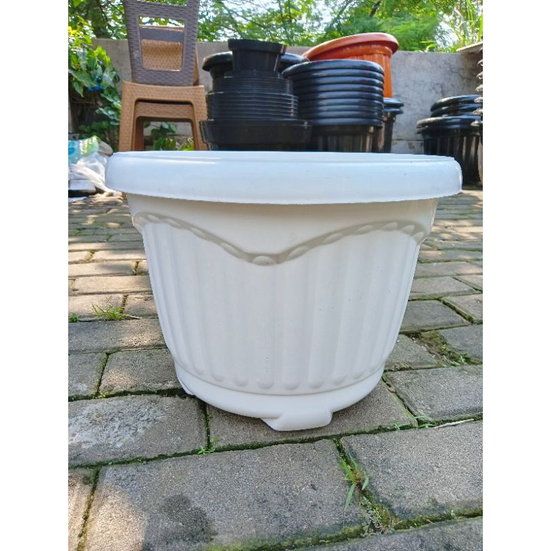 Jual Pot Tanaman Besar Mio Shallom 40/Pot Bunga Jumbo Ukuran 40 ...