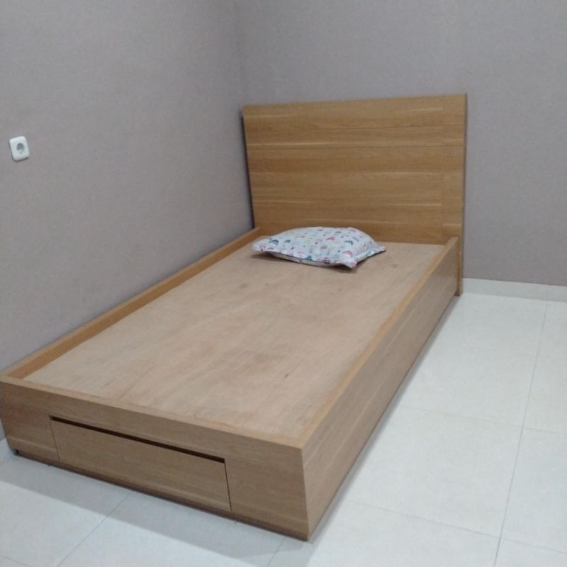Jual dipan atau tempat tidur minimalis | Shopee Indonesia