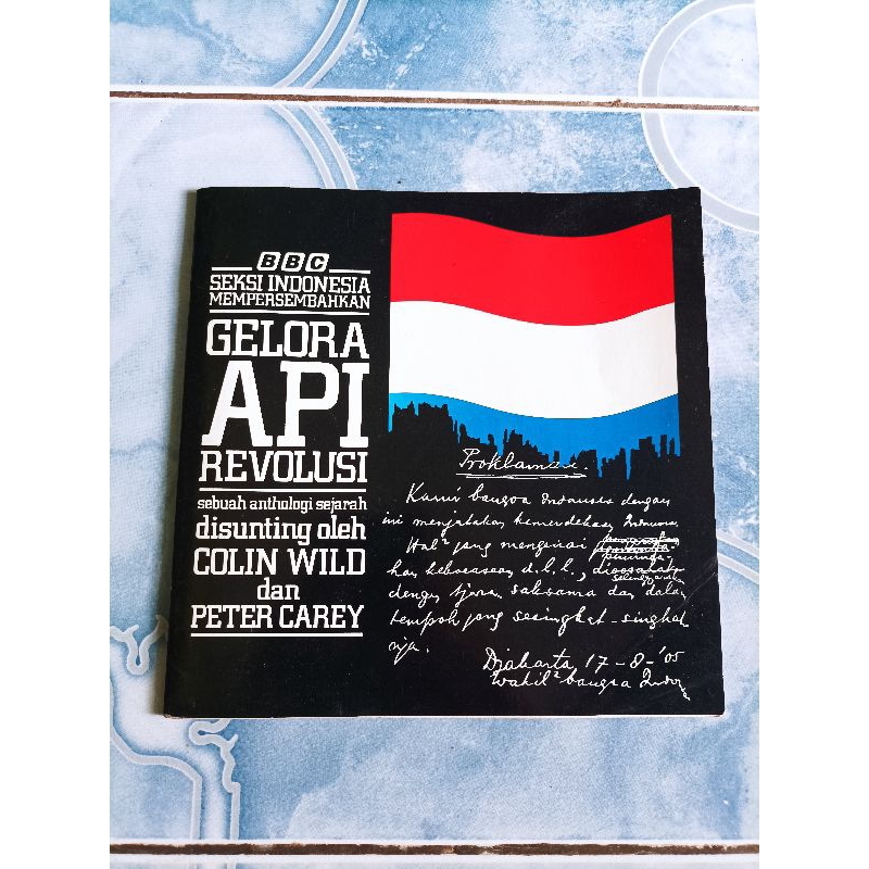 Jual Original Edisi Foto BBC Gelora Api Revolusi Sebuah Antologi ...