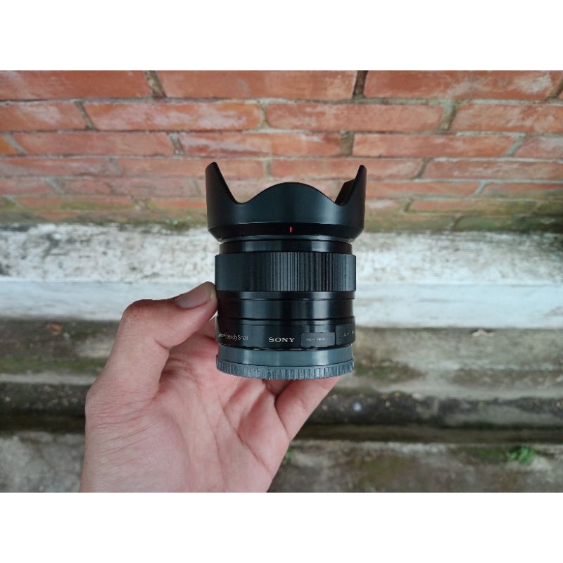 Jual Lensa Fix Sony 35mm F1.8 OSS Emount Mulus Normal | Shopee Indonesia