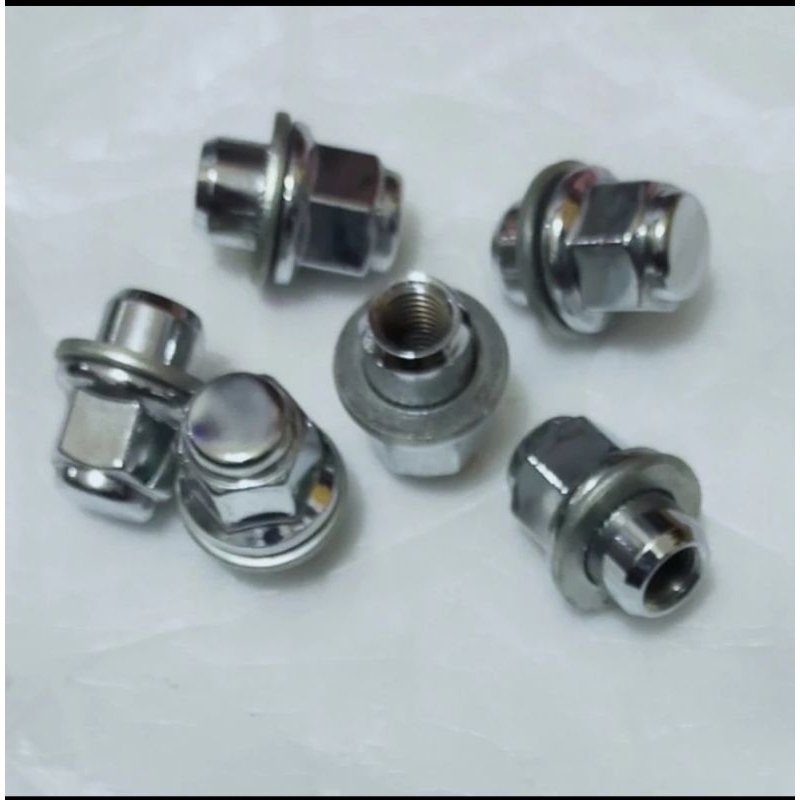 Jual nut mur baut roda resing Vios Yaris sienta Innova original baru ...