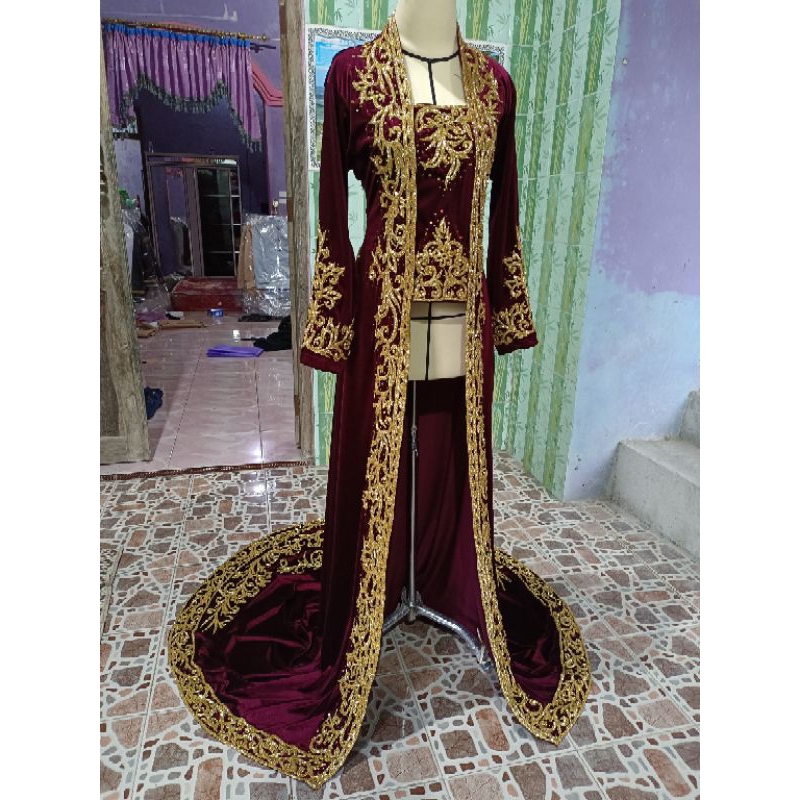 Jual kebaya bludru pengantin payet jepang/kebaya bludru kutubaru ekor ...