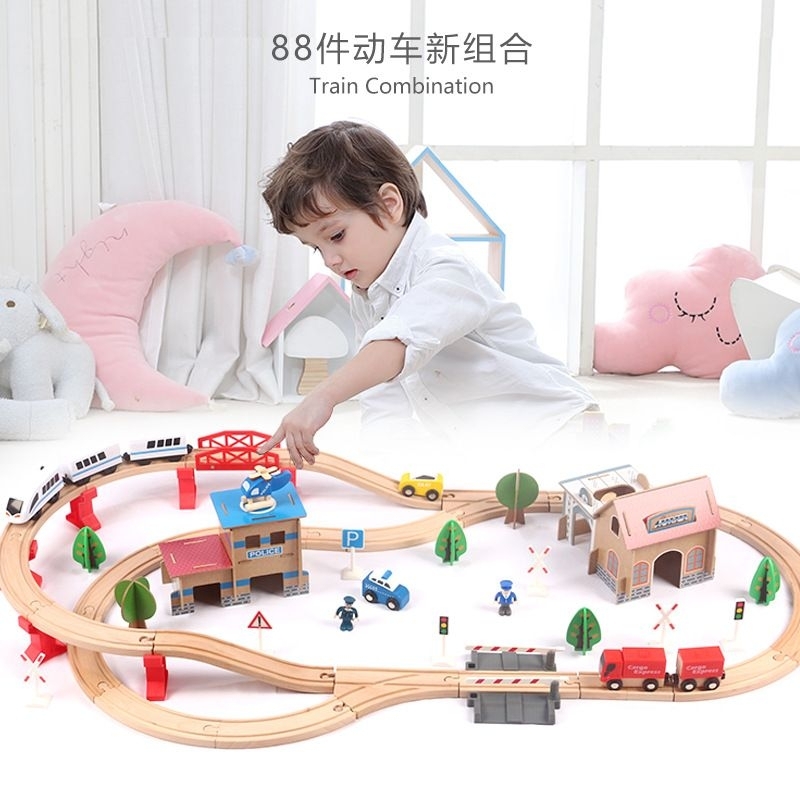 Jual 88 pcs wooden train set electric / train railway toy / mainan ...