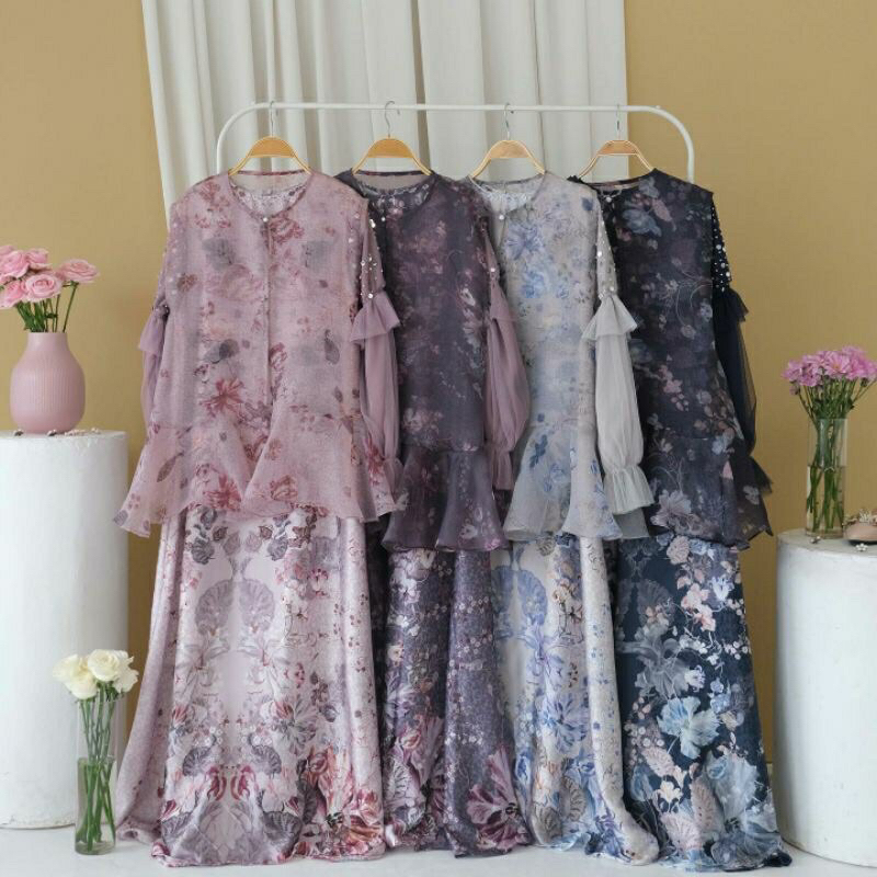 Jual IRIS SIGNATURE RAYA DRESS by Vanilla Hijab / Dress Vanilla Hijab ...