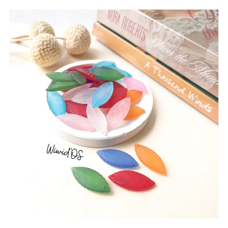 Jual (12 biji) MANIK AKRILIK FROSTED DAUN 1,2 x2,5 cm | Shopee Indonesia