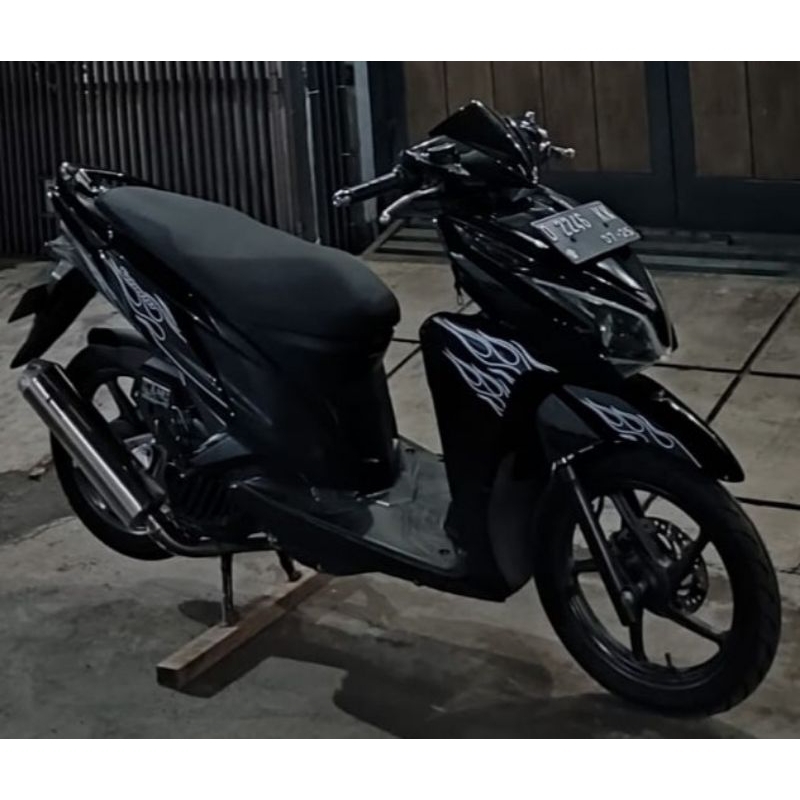 Jual striping sticker vario old bohlam 125 motif api v2 transparan ...