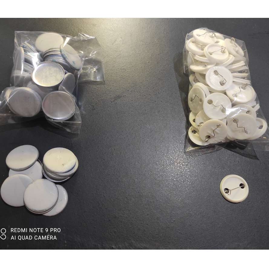 Jual Bahan Pin 32mm, Plus Alumunium, TANPA MIKA, isi paket 100 pcs ...