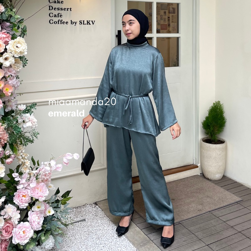Jual MIA AMANDA - SANIA ONE SET / SILK / SET LEBARAN | Shopee Indonesia