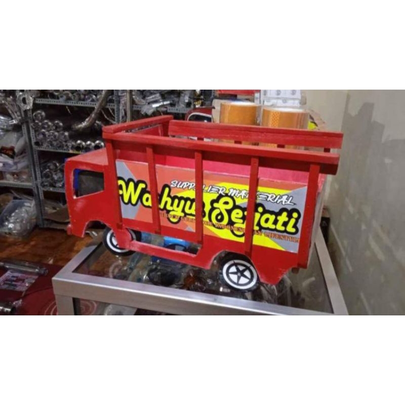 Jual CLASSIC C - MINIATUR TRUK FUSO ASLI MAINAN ANAK HIASAN RUANG TAMU ...